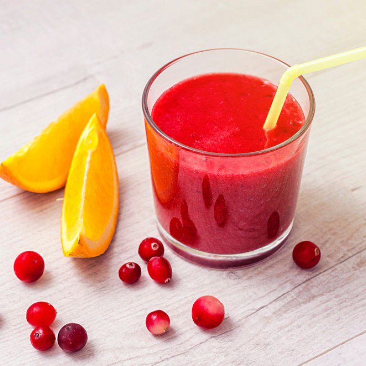 طريقة عمل عصير التوت الأحمر مع البرتقال - وصفة ماما